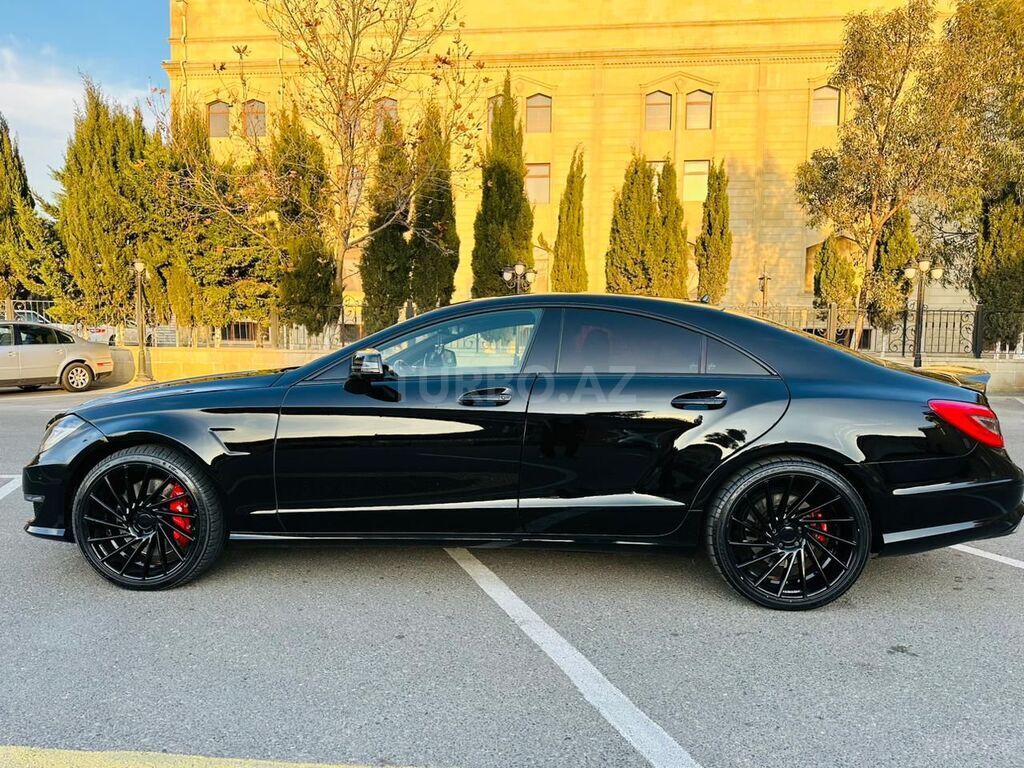 Купить Mercedes CLS 500 4MATIC, 4.7 л, 2011 год, 204 000 км в Баку ...