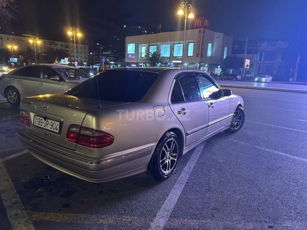 Mercedes E 200, 2.0 L, 1999 il, 387 000 km Bakı almaq - qiyməti 11 800 AZN - Turbo.Az