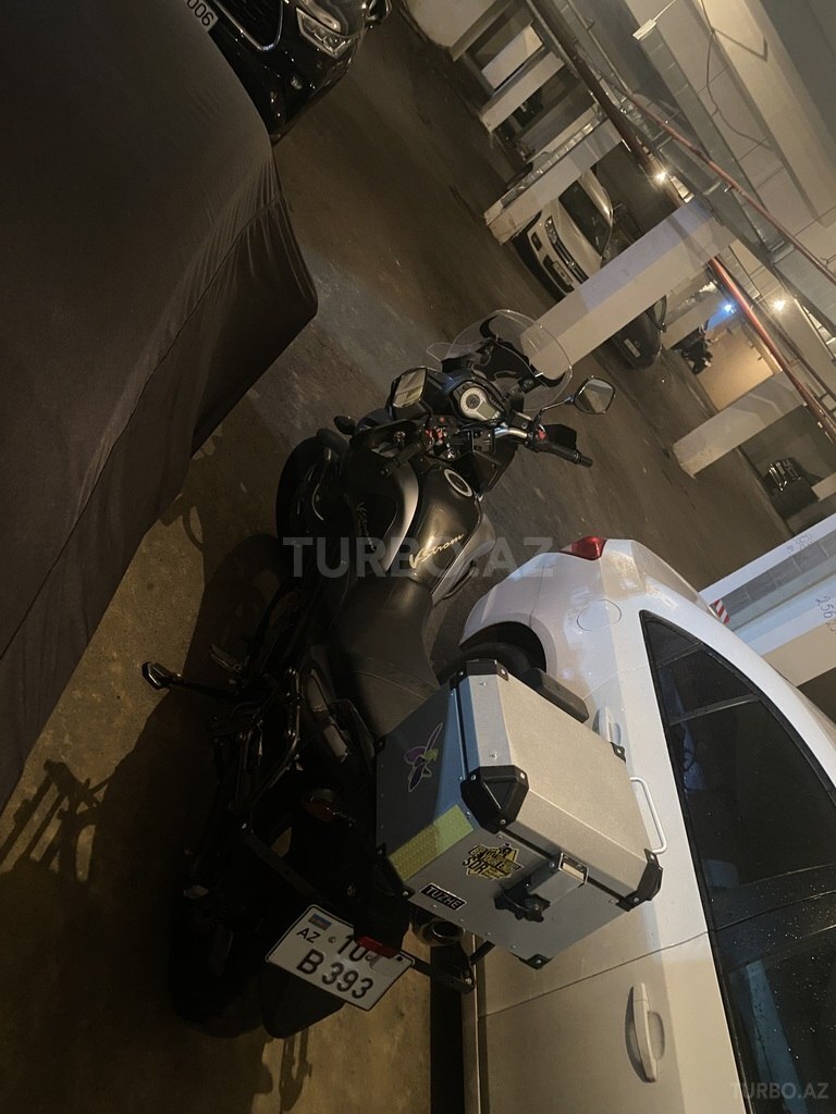 Suzuki V-Strom 650, 650 sm 3 , 2015 il, 59 967 km Bakı almaq - qiyməti ...