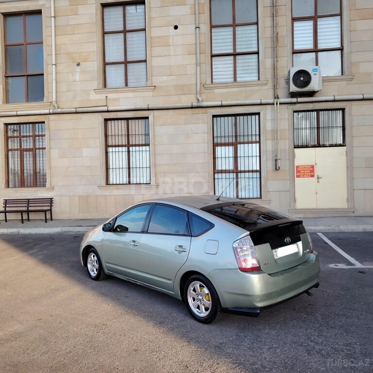 Купить Toyota Prius, 1.5 л, 2008 год, 218 000 км в Баку - цена 11 500 ...