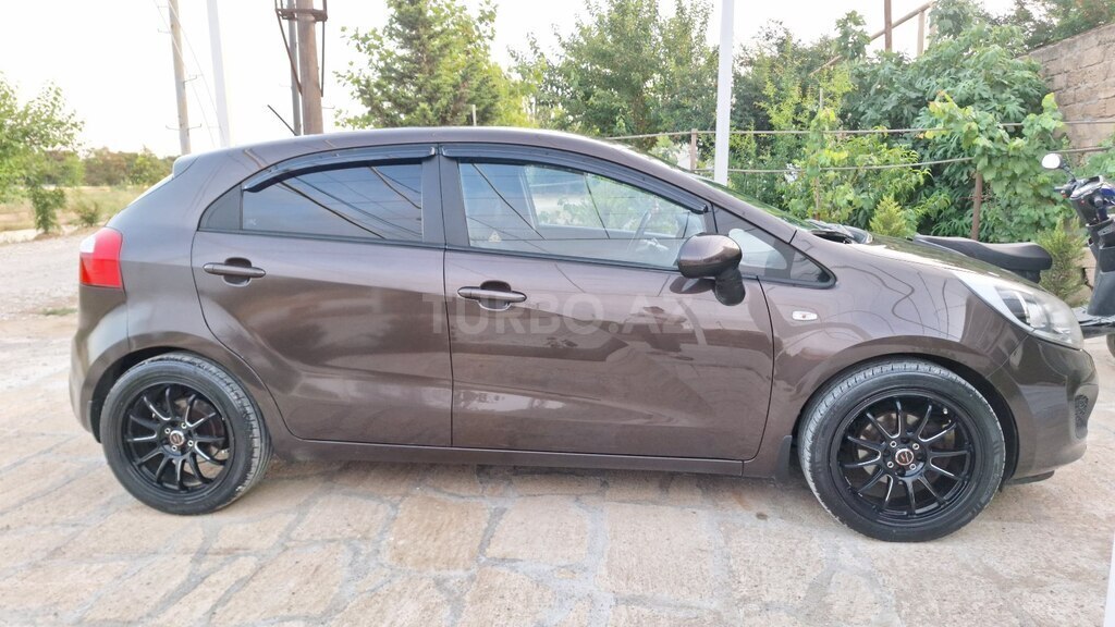 Kia Rio, 1.2 L, 2011 il, 185 000 km Bakı almaq - qiyməti 12 500 AZN ...
