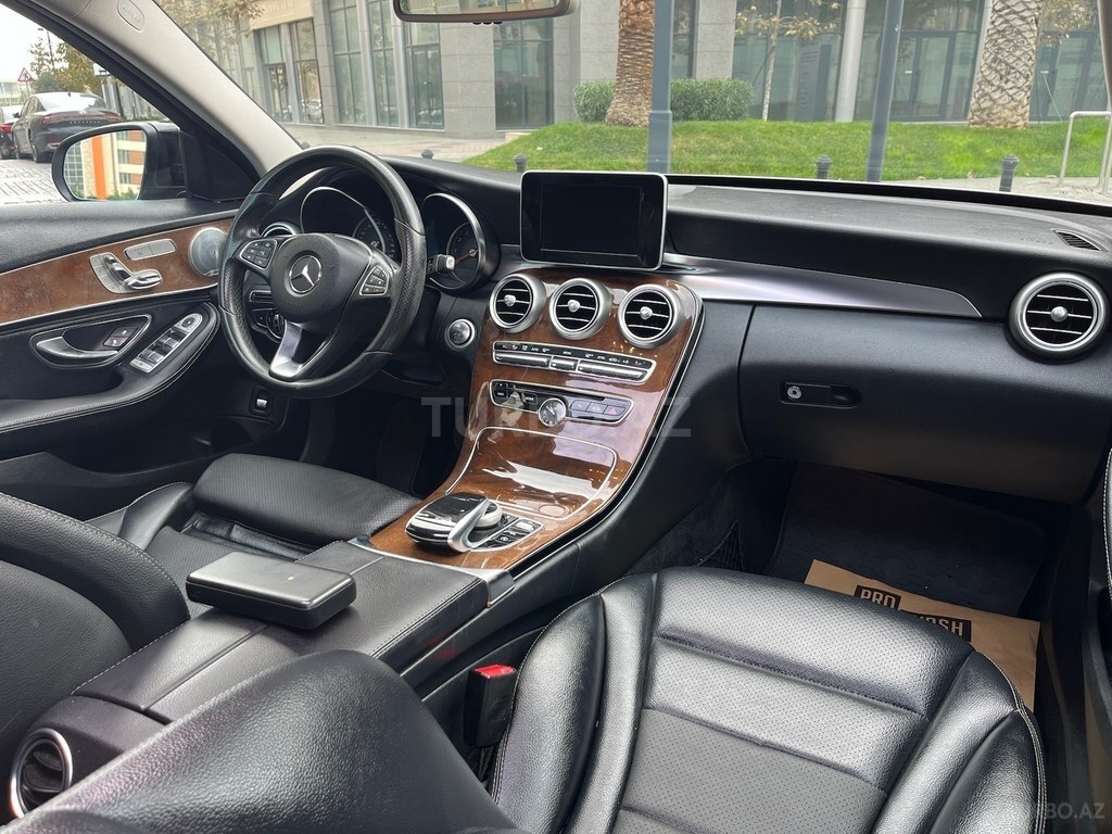Mercedes C 300, 2.0 L, 2015 il, 135 000 km Bakı almaq - qiyməti 20 500 ...
