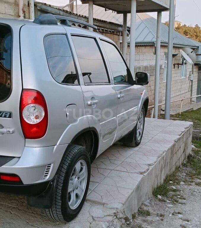 Chevrolet Niva, 1.7 L, 2006 il, 300 000 km Şamaxı almaq - qiyməti 8 500 ...