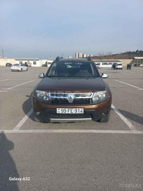Renault Duster, 2.0 L, 2013 il, 380 000 km Bakı almaq - qiyməti 14 000 AZN - Turbo.Az