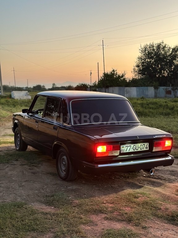 LADA (VAZ) 2107, 1.6 L, 2010 il, 80 500 km Sumqayıt almaq - qiyməti 10 500 AZN - Turbo.Az