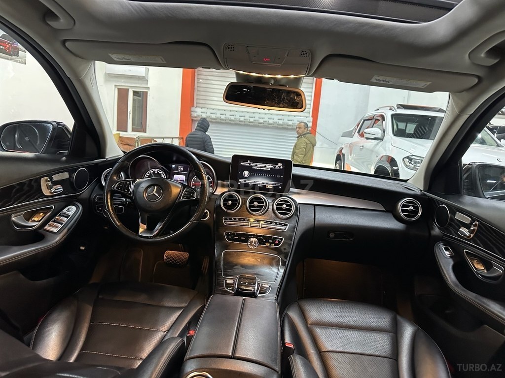 Mercedes C 300, 2.0 L, 2015 il, 130 200 km Bakı almaq - qiyməti 21 700 ...