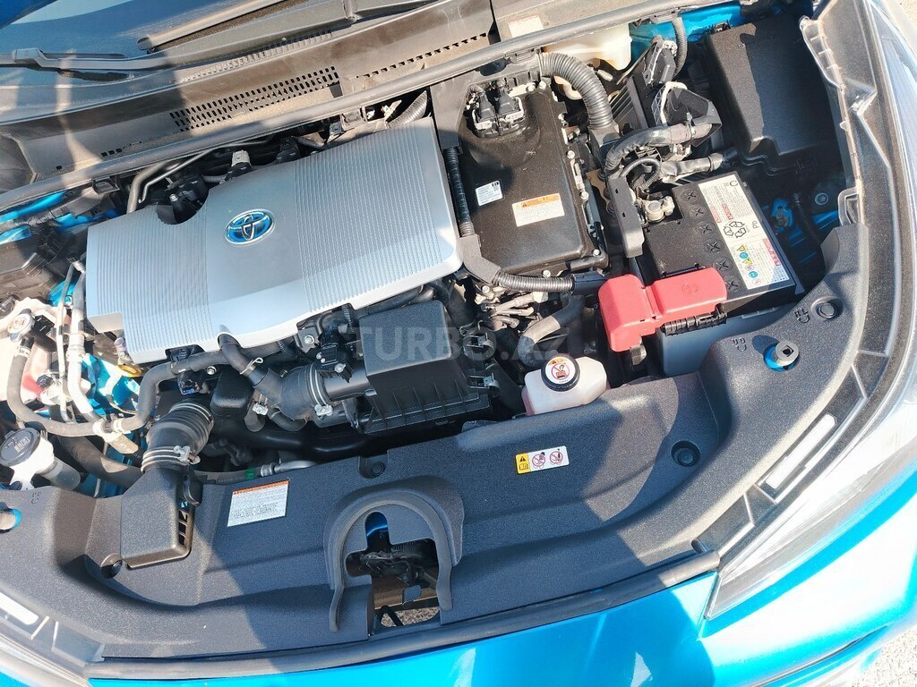 Toyota Prius, 1.8 L, 2021 il, 300 000 km Bakı almaq - qiyməti 27 000 ...