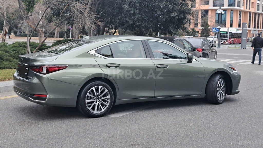 Lexus ES 200, 2.0 L, 2022 il, 1 313 km Bakı almaq - qiyməti 36 500 USD - Turbo.Az
