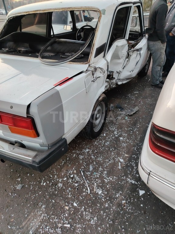 LADA (VAZ) 2107, 1.6 L, 2009 il, 95 000 km Gəncə almaq - qiyməti 2 200 AZN - Turbo.Az