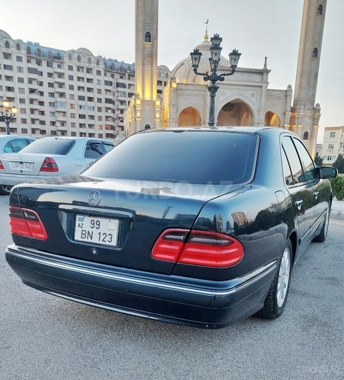 Mercedes E 240, 2.4 L, 2000 il, 225 000 km Bakı almaq - qiyməti 14 500 AZN - Turbo.Az
