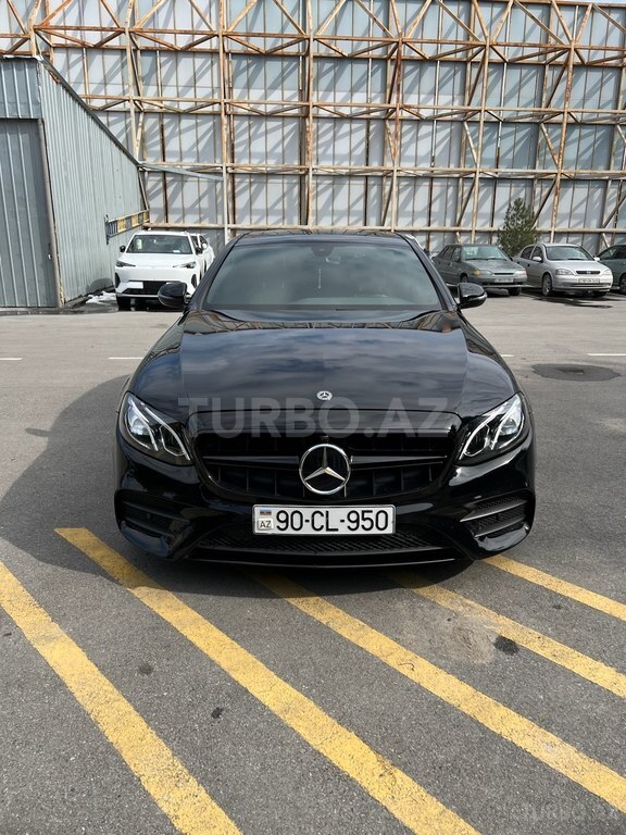 Mercedes E 300, 2.0 L, 2017 il, 114 000 km Bakı almaq - qiyməti 34 700 USD - Turbo.Az