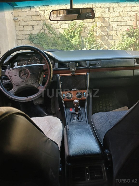 Mercedes E 200, 2.0 L, 1994 il, 354 000 km Bakı almaq - qiyməti 4 500 ...