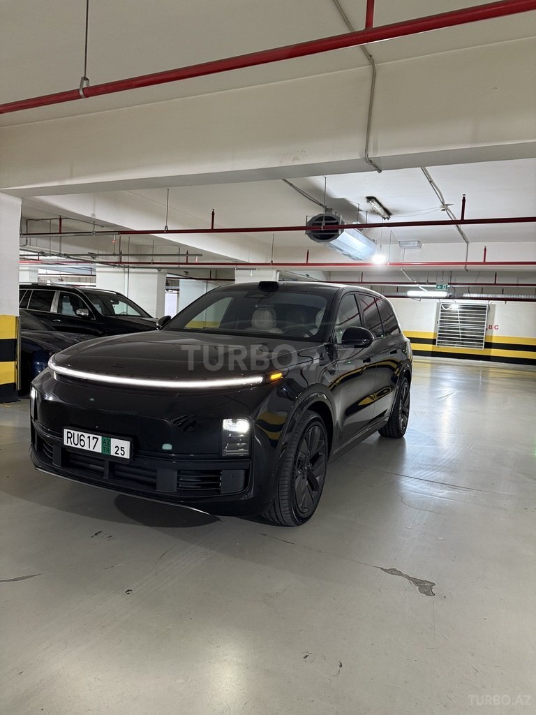 Li Auto L9, 1.5 L, 2023 il, 11 000 km Bakı almaq - qiyməti 53 000 USD - Turbo.Az