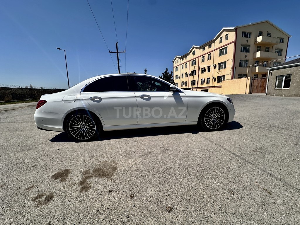 Mercedes E 300, 2.0 L, 2016 il, 155 000 km Bakı almaq - qiyməti 26 000 USD - Turbo.Az