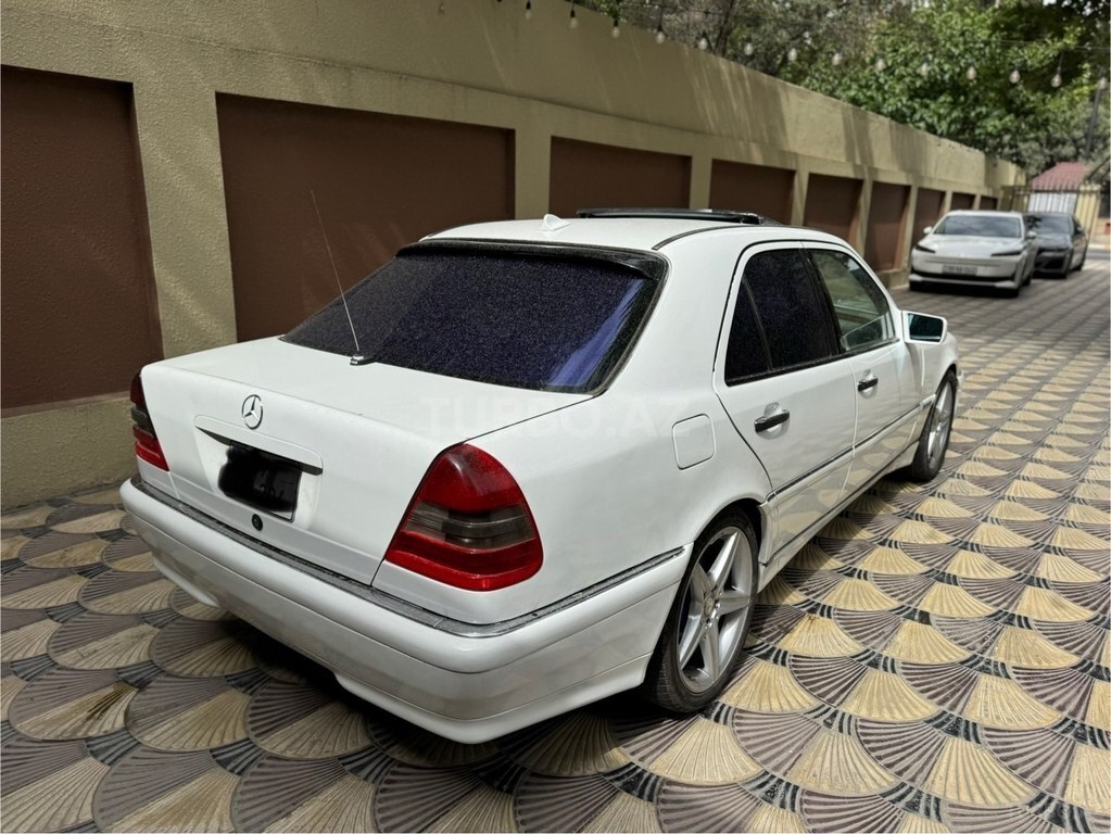 Mercedes C 200, 2.0 L, 1998 il, 333 000 km Bakı almaq - qiyməti 8 800 AZN - Turbo.Az