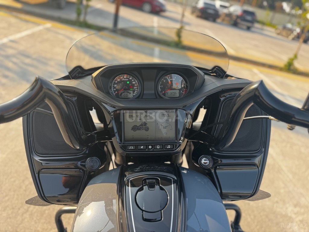 Купить Indian Motorcycle Challenger, 1800 см 3 , 2022 год, 33 000 км в ...
