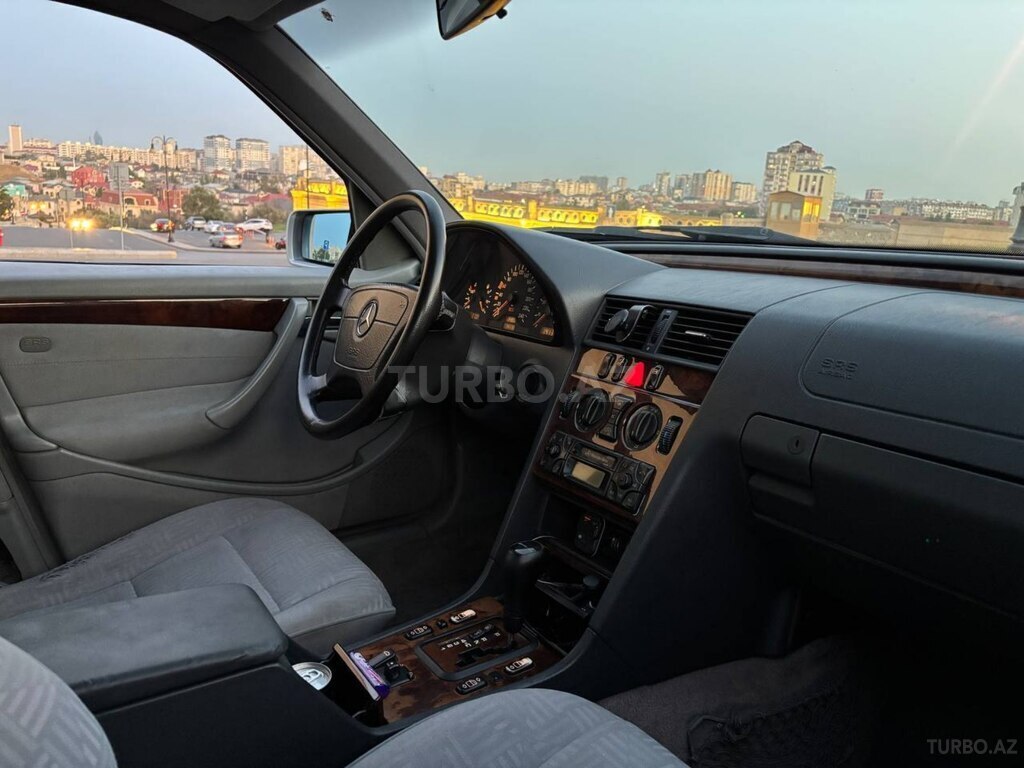 Mercedes C 200, 2.0 L, 1999 il, 345 000 km Bakı almaq - qiyməti 11 500 ...
