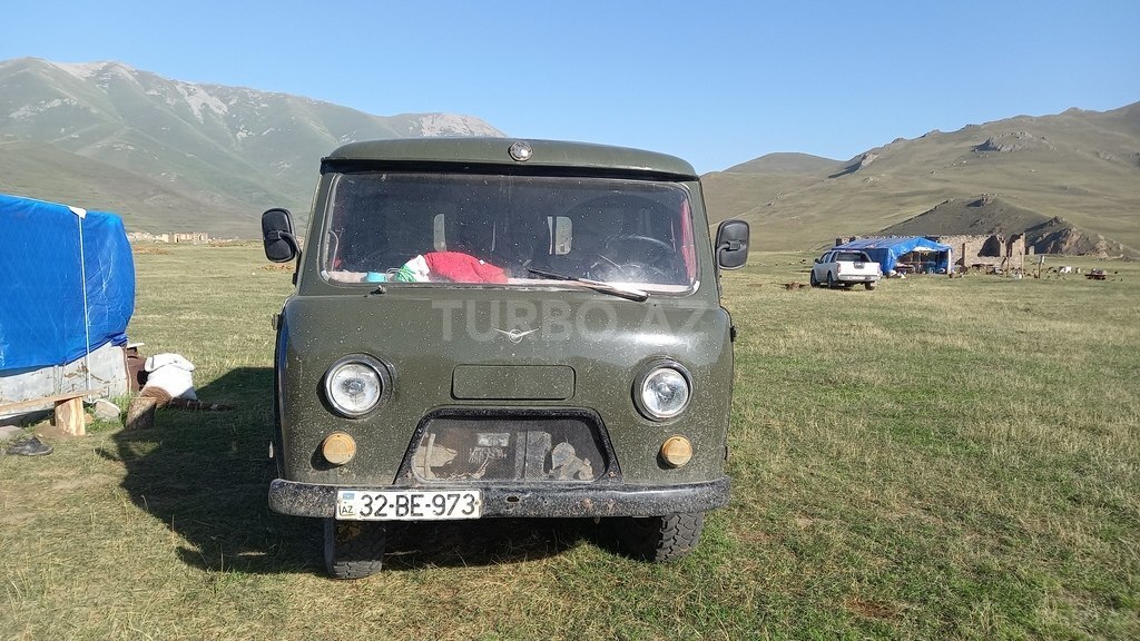 Купить UAZ 452, 2.4 л, 1984 год, 147 562 км в Геранбой - цена 4 700 AZN ...