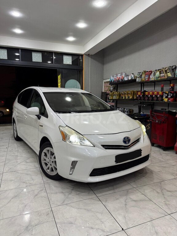 Toyota Prius V, 1.8 L, 2011 il, 246 000 km Bakı almaq - qiyməti 15 300 ...