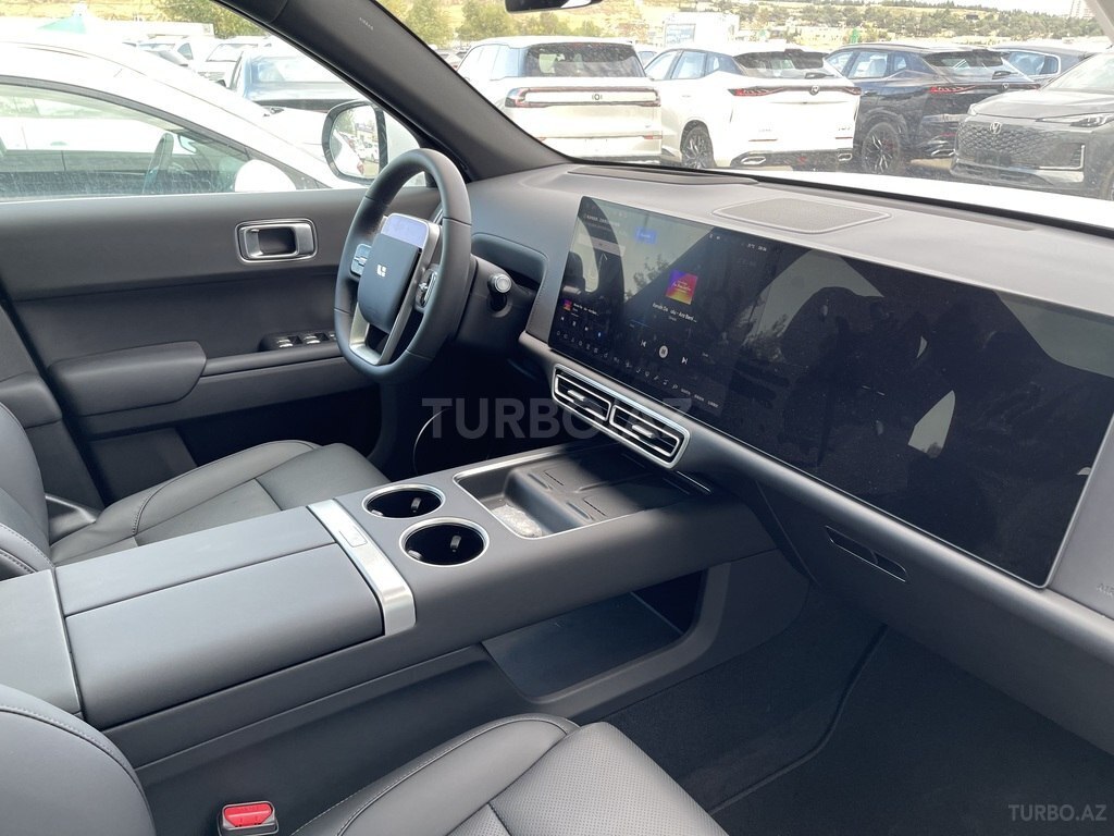 Li Auto L7, 1.5 L, 2025 il, yeni Bakı almaq - qiyməti 49 000 USD - Turbo.Az