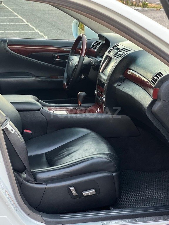 Lexus LS 460, 4.6 L, 2008 il, 297 000 km Bakı almaq - qiyməti 15 900 ...