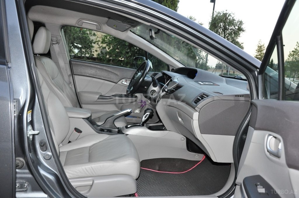 Honda Civic, 1.5 L, 2011 il, 431 304 km Bakı almaq - qiyməti 11 900 AZN ...
