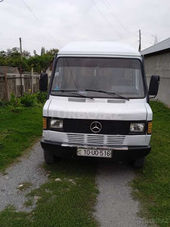 Mercedes 208 D, 2.5 L, 1990 il, 300 000 km Şəki almaq - qiyməti 10 500 ...