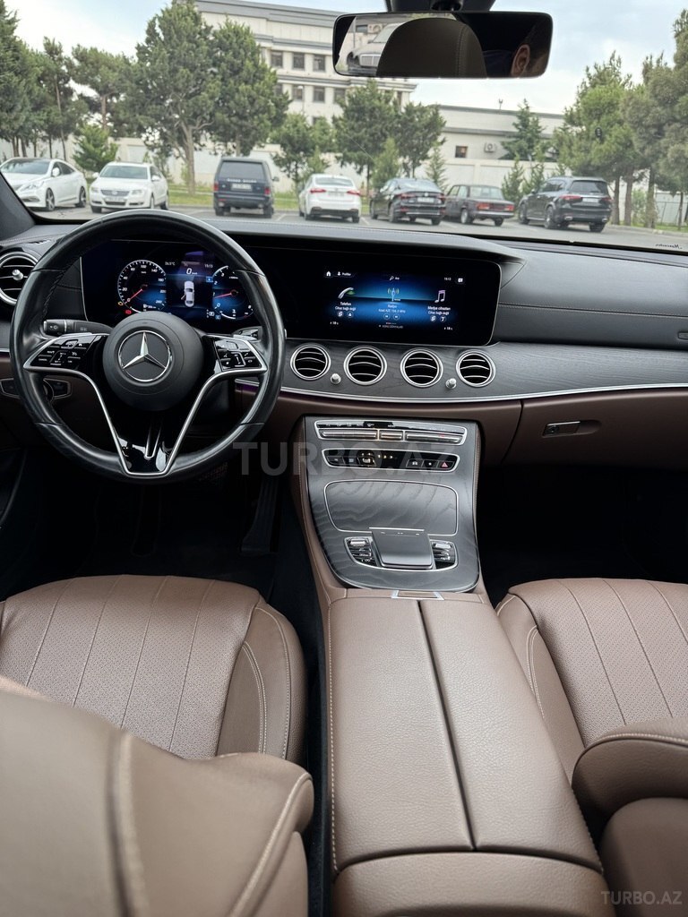 Mercedes E 300, 2.0 L, 2021 il, 89 000 km Bakı almaq - qiyməti 45 800 USD - Turbo.Az