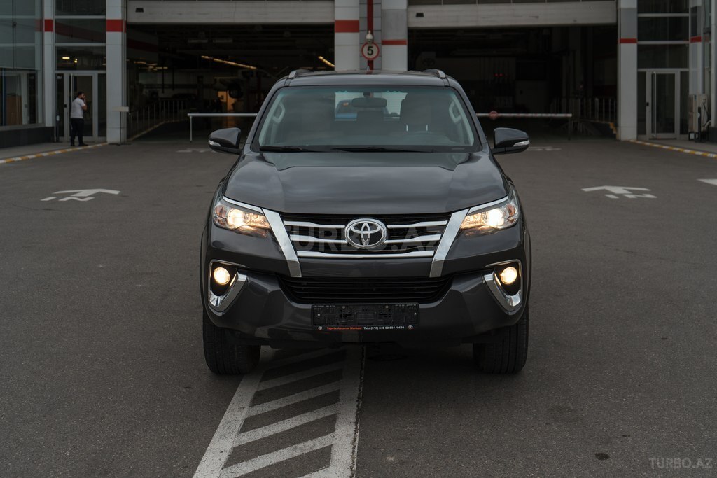 Toyota Fortuner, 2.7 L, 2017 il, 110 576 km Bakı almaq - qiyməti 43 000 ...