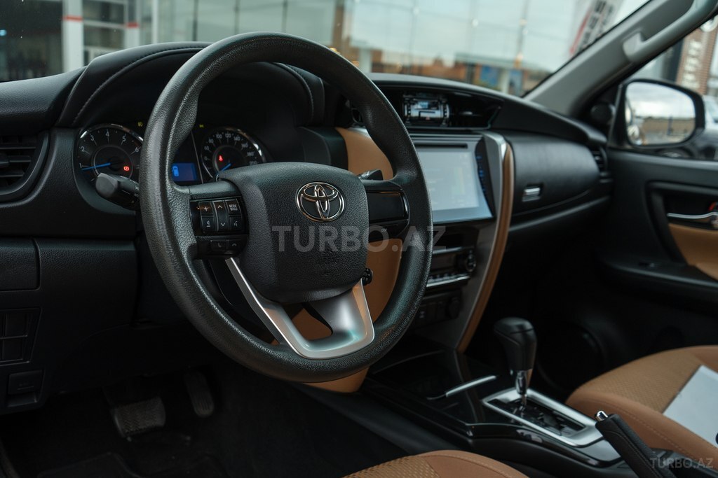 Toyota Fortuner, 2.7 L, 2017 il, 110 576 km Bakı almaq - qiyməti 43 000 ...
