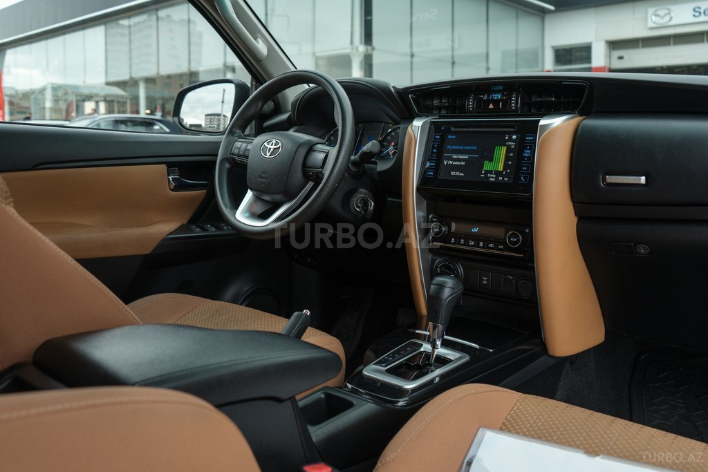 Toyota Fortuner, 2.7 L, 2017 il, 110 576 km Bakı almaq - qiyməti 43 000 ...
