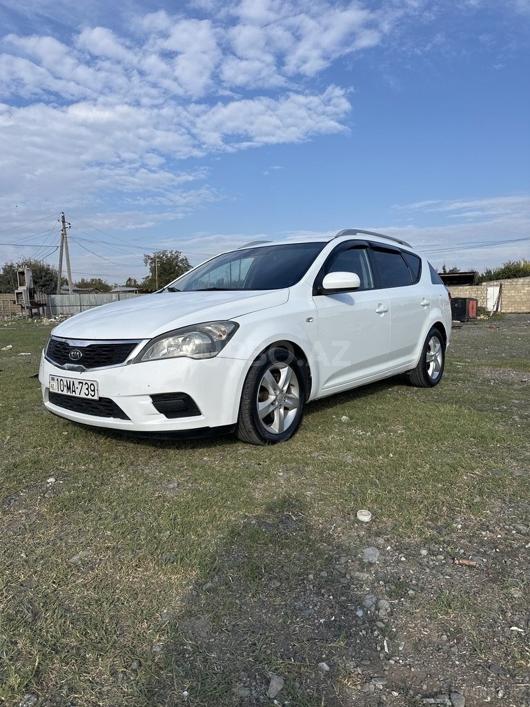Kia Ceed SW, 1.6 L, 2010 il, 299 650 km Ağdam almaq - qiyməti 13 500 ...