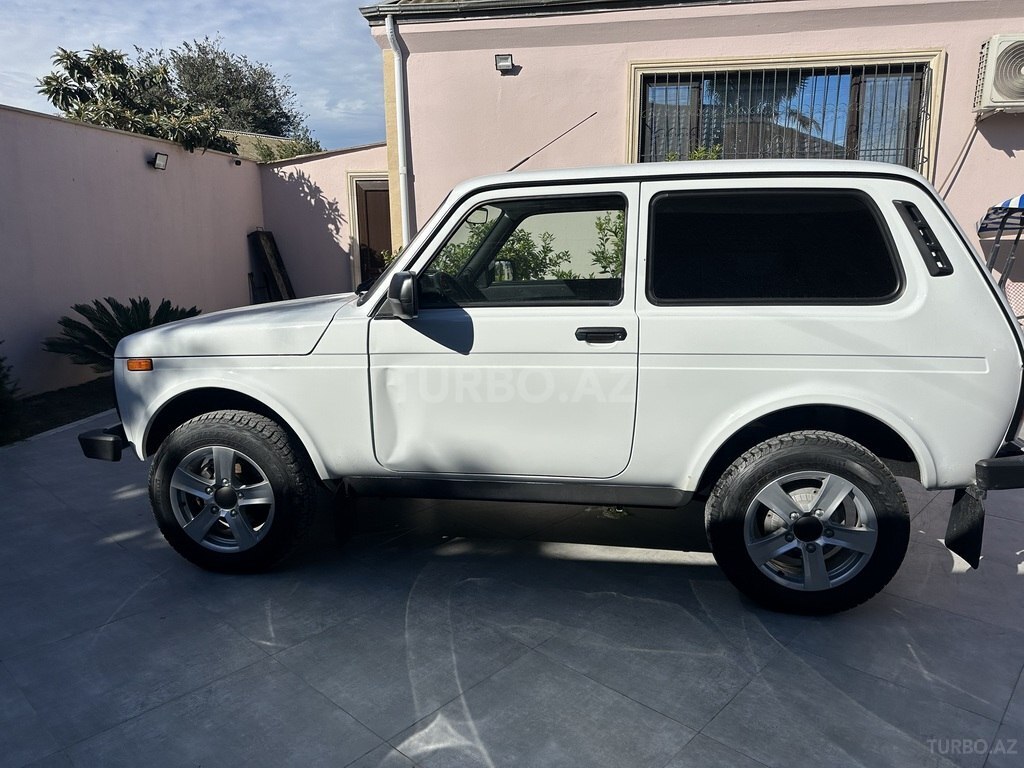 LADA (VAZ) Niva, 1.7 L, 2024 il, 42 000 km Bakı almaq - qiyməti 20 800 ...