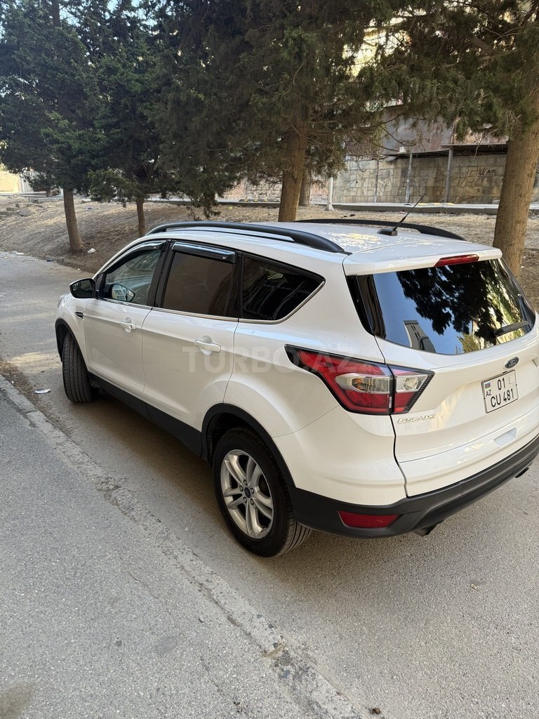 Ford Escape, 1.5 L, 2018 il, 151 421 km Bakı almaq - qiyməti 17 800 AZN ...