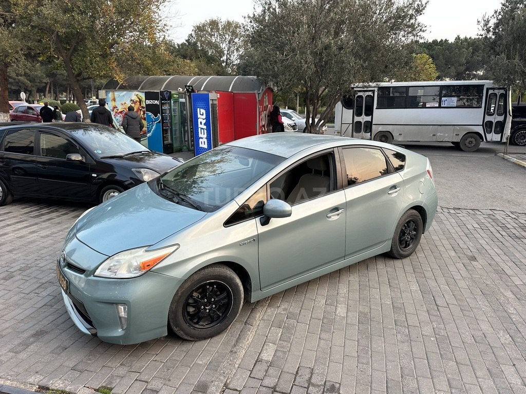 Toyota Prius, 1.8 L, 2015 il, 175 000 km Sumqayıt almaq - qiyməti 18 ...