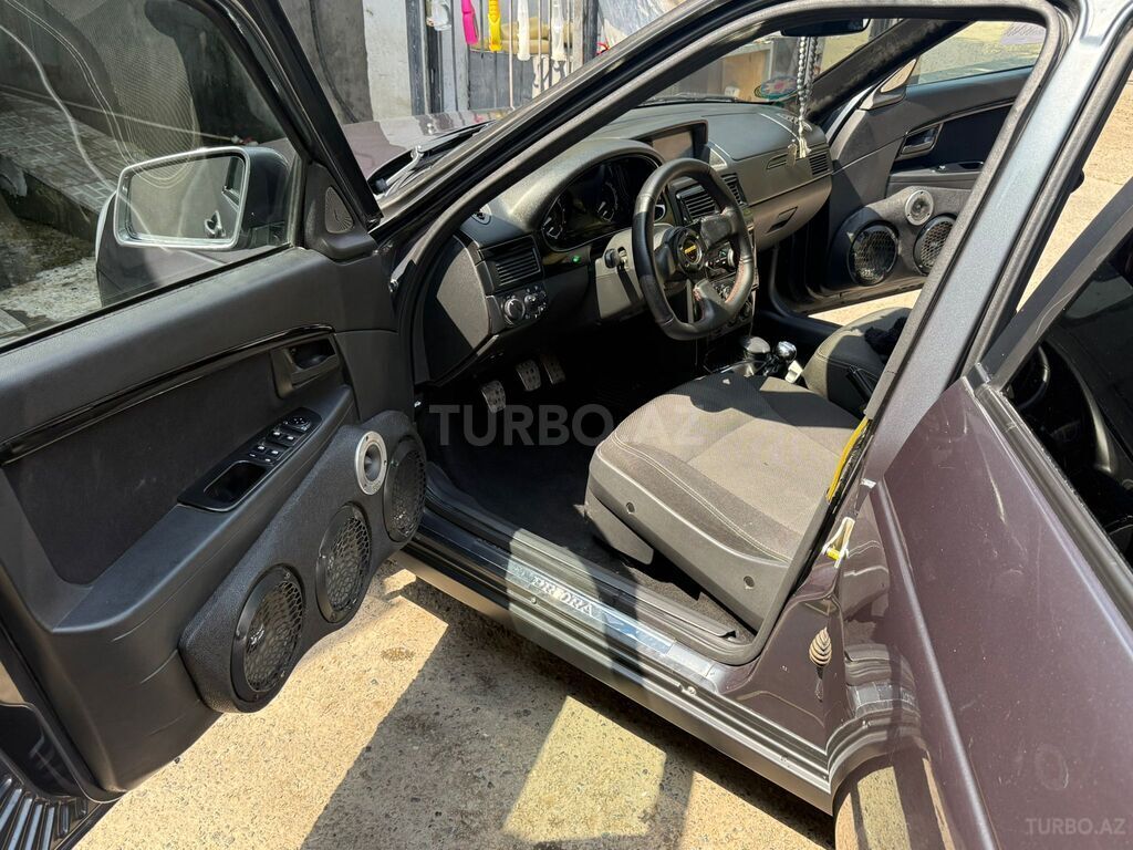 LADA (VAZ) Priora, 1.6 L, 2018 il, 110 000 km Salyan almaq - qiyməti 16 ...