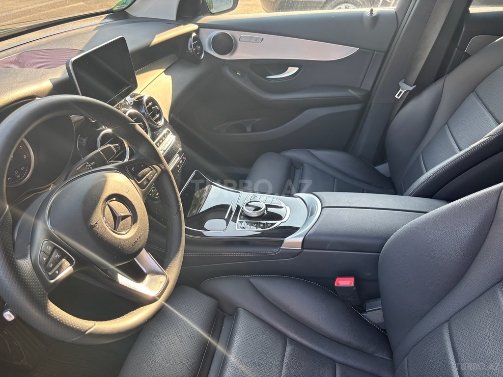 Mercedes GLC 250 4MATIC, 2.0 L, 2018 il, 25 000 km Bakı almaq - qiyməti ...