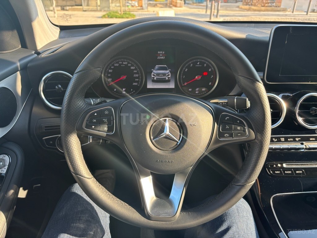 Mercedes GLC 250 4MATIC, 2.0 L, 2018 il, 25 000 km Bakı almaq - qiyməti ...