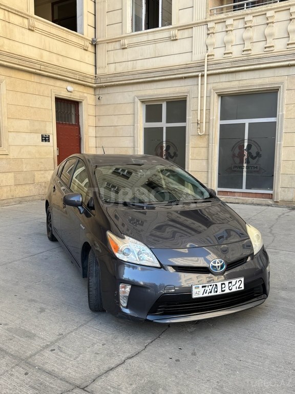Toyota Prius, 1.8 L, 2015 il, 220 000 km Bakı almaq - qiyməti 18 000 ...
