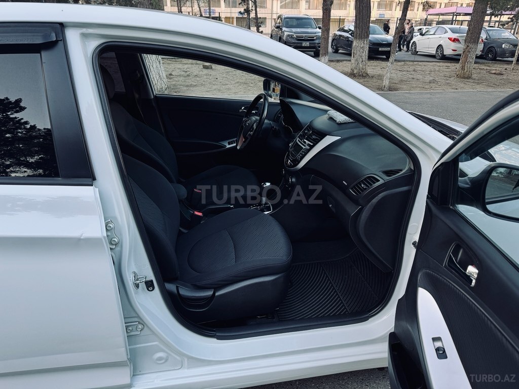 Hyundai Accent, 1.6 L, 2013 il, 183 000 km Bakı almaq - qiyməti 17 500 ...