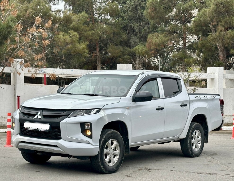 Купить Mitsubishi L200, 2.4 л, 2022 год, 155 000 км в Баку - цена 35 ...