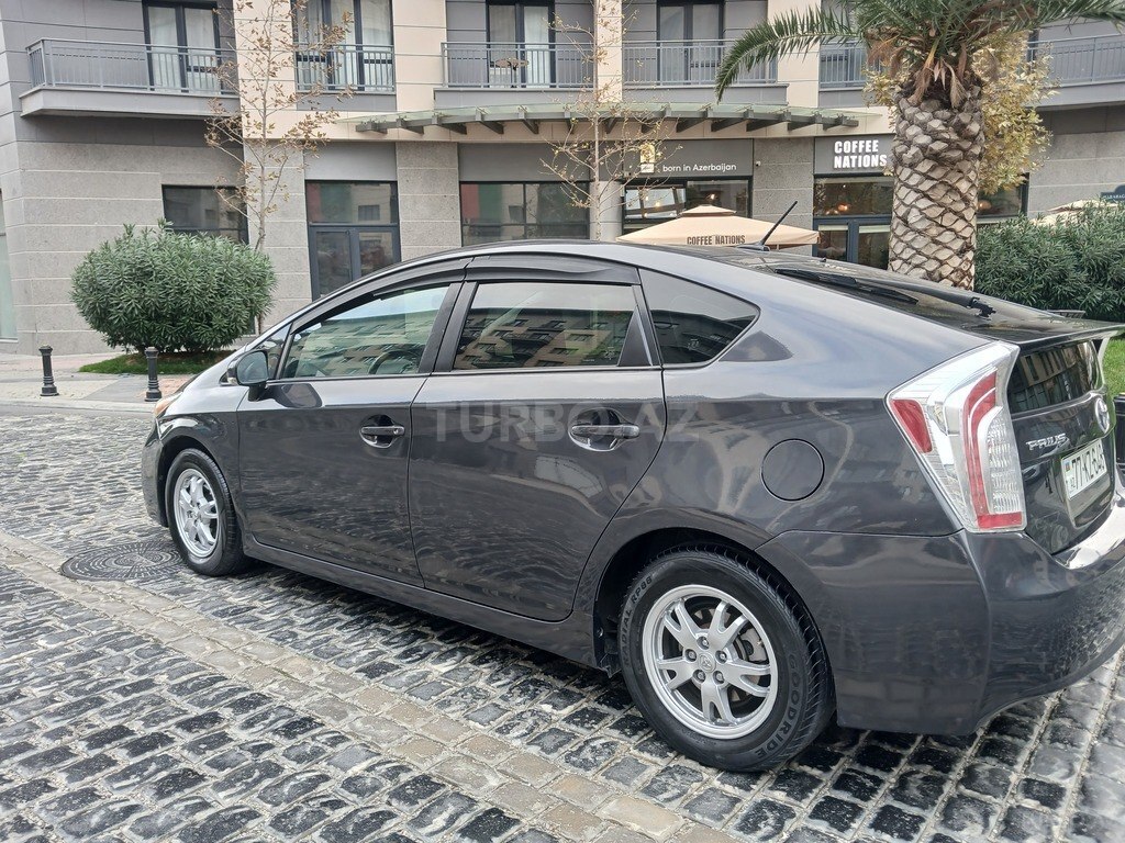 Toyota Prius, 1.8 L, 2015 il, 135 000 km Bakı almaq - qiyməti 16 900 ...