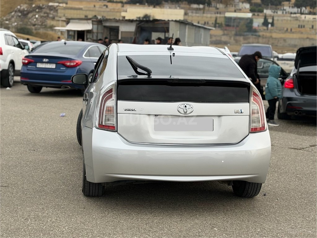 Toyota Prius, 1.8 L, 2012 il, 300 000 km Bakı almaq - qiyməti 12 900 ...
