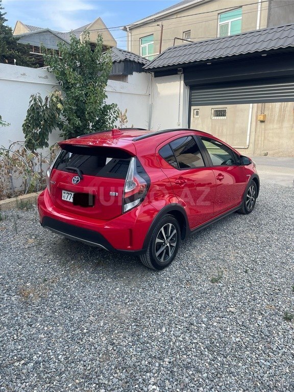 Toyota Prius C, 1.5 L, 2018 il, 40 000 km Bakı almaq - qiyməti 23 000 ...