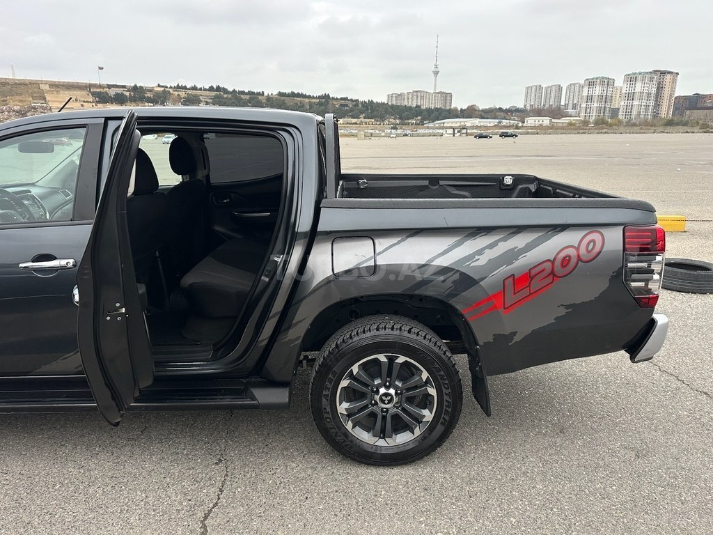 Mitsubishi L200, 2.4 L, 2023 il, 86 800 km Bakı almaq - qiyməti 48 800 ...