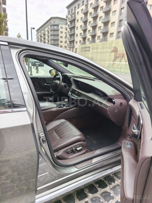 Lexus LS 350, 3.5 L, 2018 il, 114 000 km Bakı almaq - qiyməti 56 000 ...