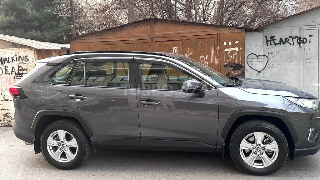 Toyota RAV4, 2.0 L, 2021 il, 28 683 km Bakı almaq - qiyməti 49 000 AZN ...