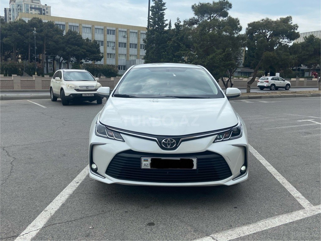 Toyota Corolla, 1.6 L, 2020 il, 76 000 km Bakı almaq - qiyməti 28 700 ...