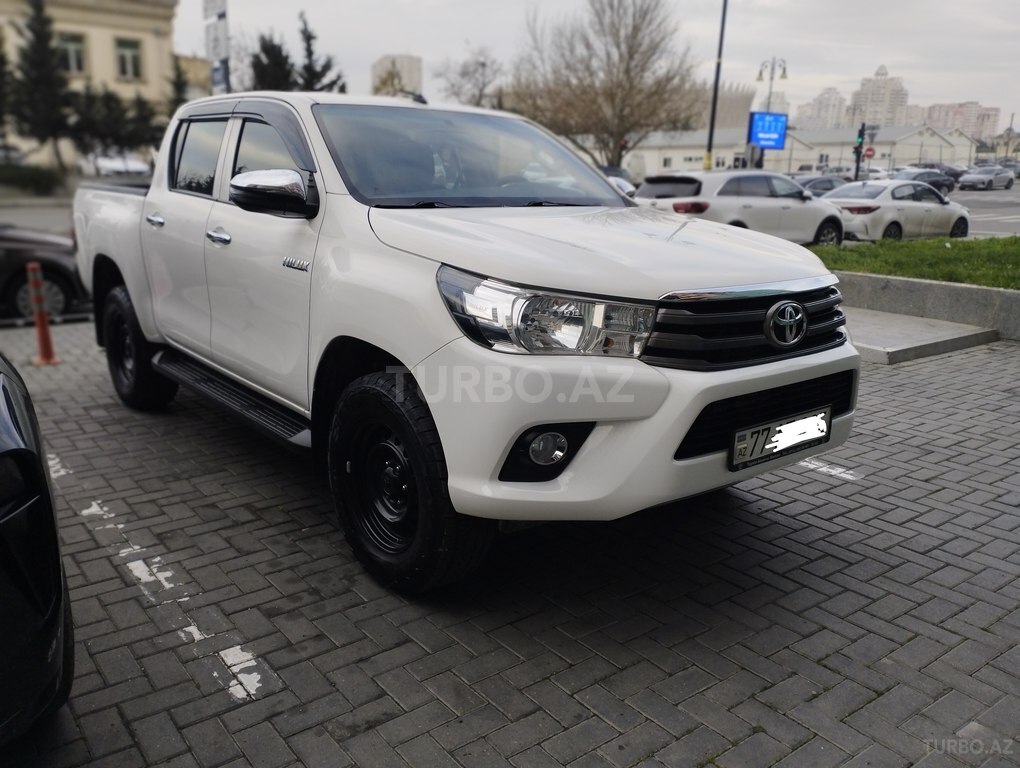 Toyota Hilux, 2.4 L, 2019 il, 235 000 km Bakı almaq - qiyməti 45 000 ...