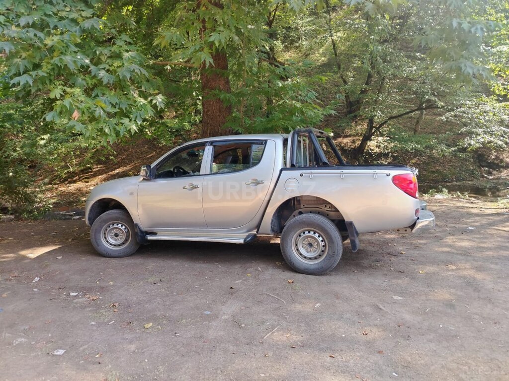 Mitsubishi L200, 2.5 L, 2010 il, 385 000 km Bərdə almaq - qiyməti 21 ...